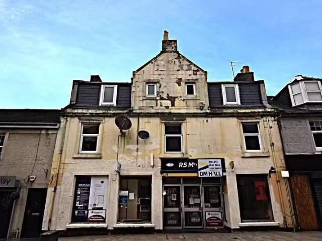 New 1 BA 3 bedroom flat for rent in Main Street, Kilwinning, A.