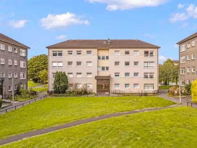 New 1 BA 3 bedroom flat for rent in St Mungo Avenue, Glasgow.
