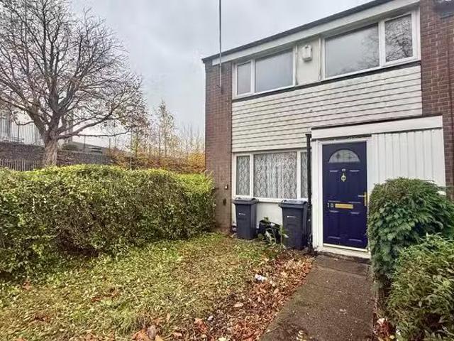 Deal! 1 BA 3 bedroom house for rent in Canberra Way, B12, Mose.