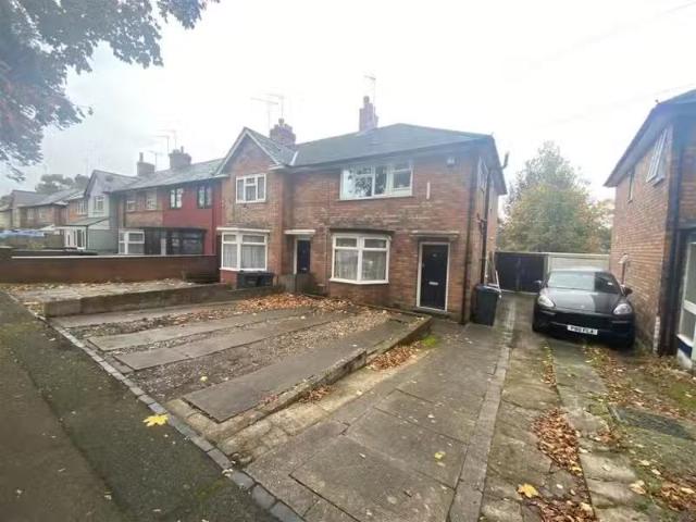 Cozy 1 BA 3 bedroom house for rent in Poole Crescent, Harborne.