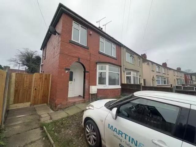 Cheap 1 BA 3 bedroom semi detached house for rent in Badger Av.