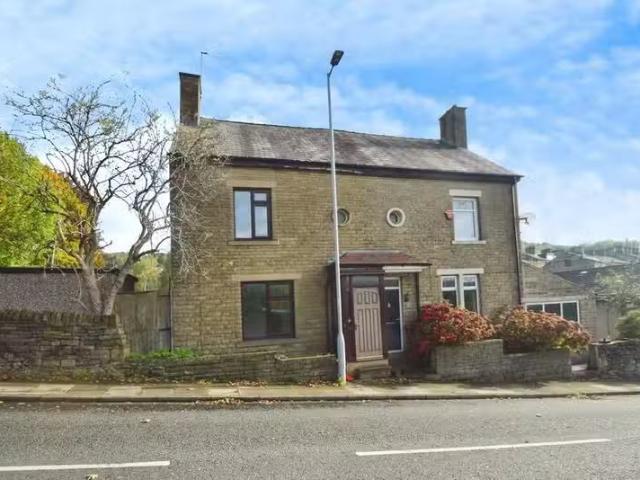 For Rent! 1 BA 3 bedroom semi detached house for rent in Gaisb.