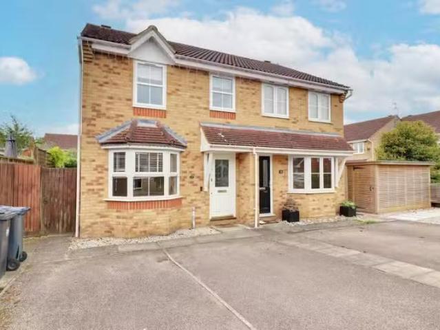 Charming 1 BA 3 bedroom semi detached house for rent in Margue.
