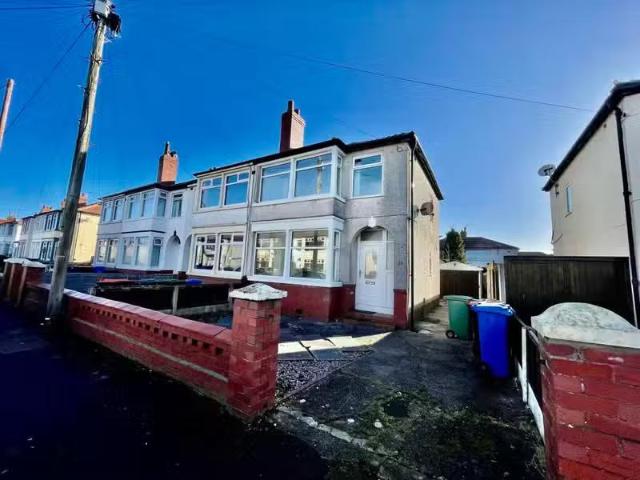 New 1 BA 3 bedroom semi detached house for rent in Merlyn Road.
