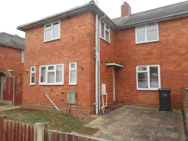 Just in! 1 BA 3 bedroom semi detached house for rent in The Pa.