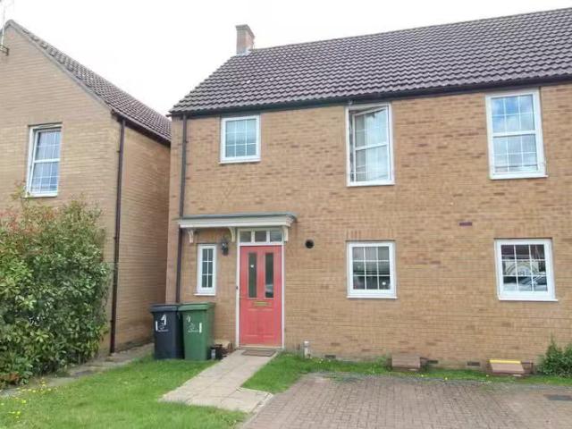 Deal! 1 BA 3 bedroom semi detached house for rent in Thetford.