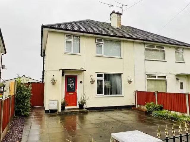 Cozy 1 BA 3 bedroom Semi Detached House to rent, Lime Tree Ave.