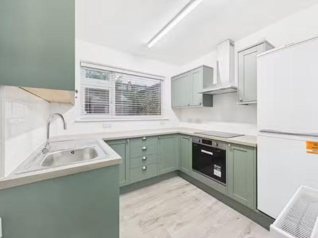 Rental! 1 BA 3 bedroom terraced house for rent in Marshall Roa.