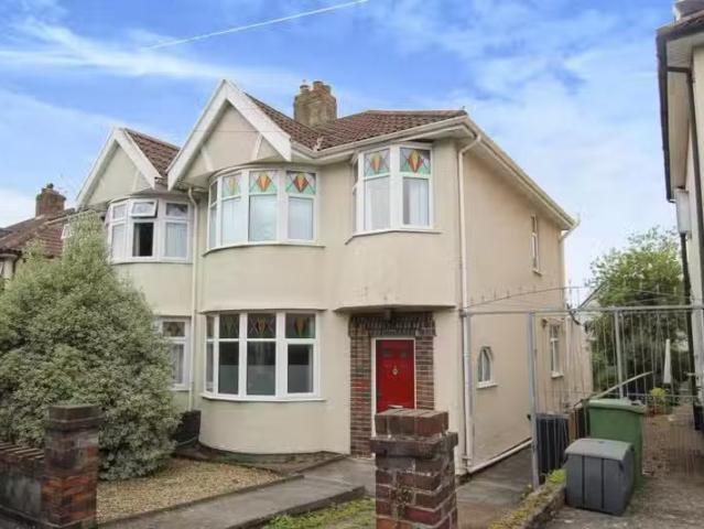 Cozy 1 BA 3 bedroom terraced house for rent in North Devon Roa.