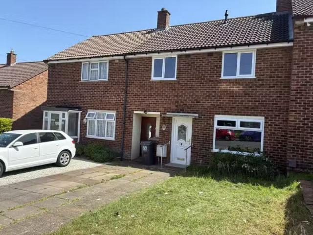 New 1 BA 3 bedroom terraced house for rent in Oldacre Road, Ol.