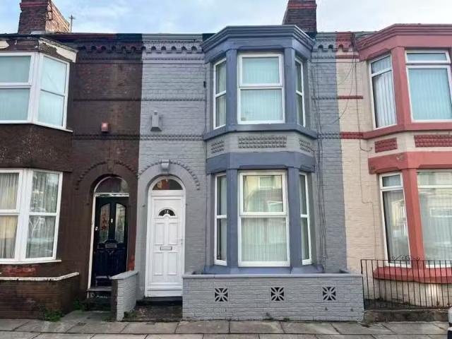 Nice 1 BA 3 bedroom terraced house for rent in Olney Street, W.