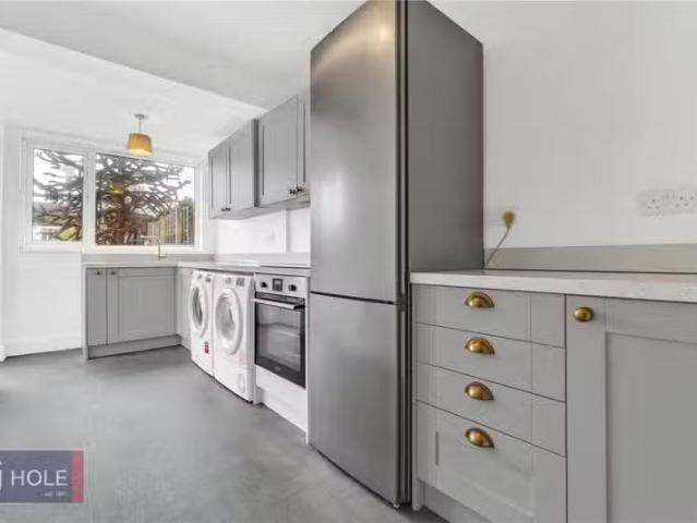 Charming 1 BA 3 bedroom terraced house for rent in Filton Aven.