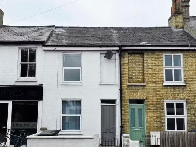 Rental! 1 BA 3 bedroom terraced house for rent in Histon Road.