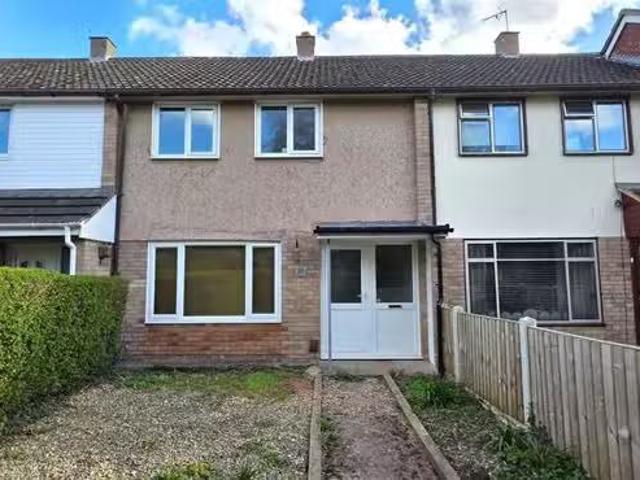 Cheap 1 BA 3 bedroom terraced house for rent in Prospect Walk.