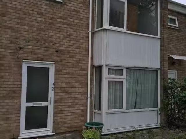 For Rent! 1 BA 3 bedroom terraced house for rent in St Govans.