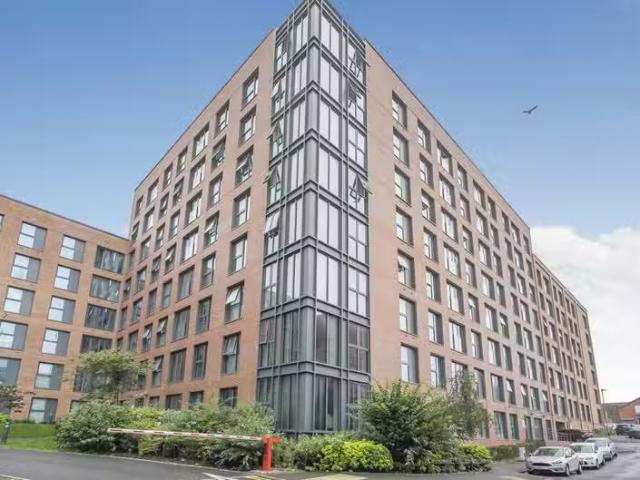 Cheap 1 BA 1 bedroom apartment for rent in Windmill Street, Bi.