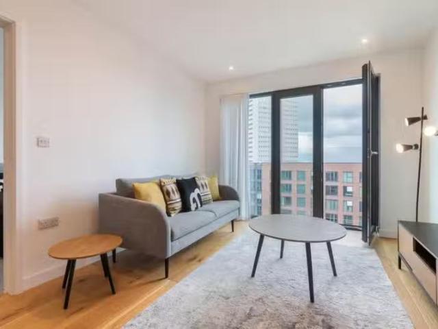 Charming 1 BA 1 bedroom apartment for rent in Axium, Windmill.