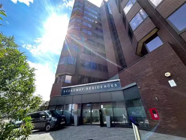 Cozy 1 BA 1 bedroom apartment for rent in Broadway Residences.