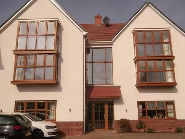 Cozy 1 BA 1 bedroom apartment for rent in Highfield Road, Hall.