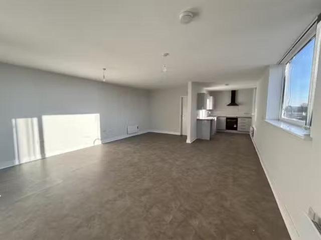 Just in! 1 BA 1 bedroom apartment for rent in Horninglow Road.