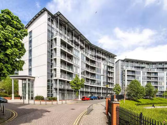 Cozy 1 BA 1 bedroom apartment for rent in Longleat Avenue, Par.