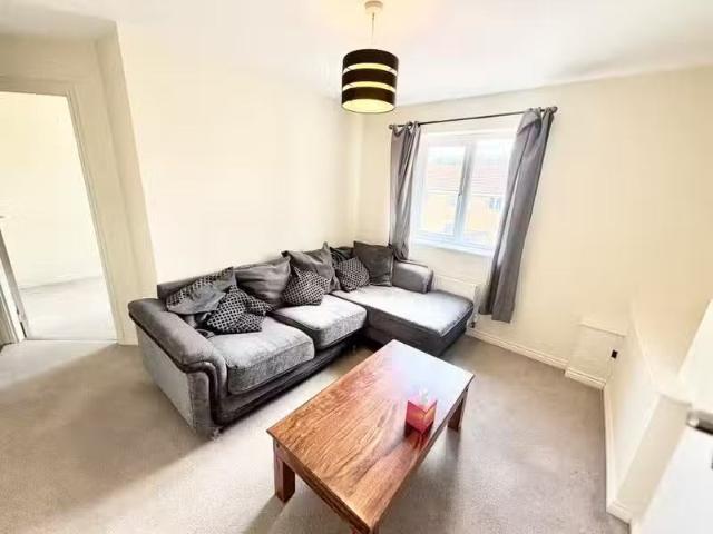 Cozy 1 BA 1 bedroom apartment for rent in Pel Crescent, Oldbur.
