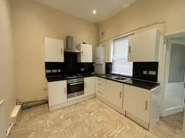 Cozy 1 BA 1 bedroom apartment for rent in Portland Road, BIRMI.