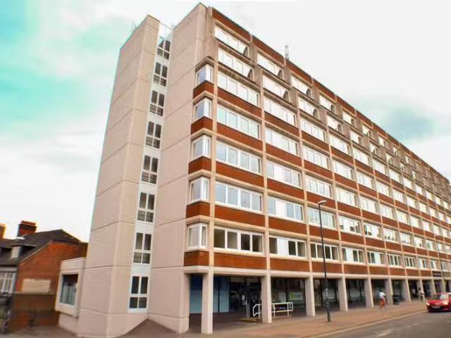 Cheap 1 BA 1 bedroom apartment for rent in Prosperity House, DE1