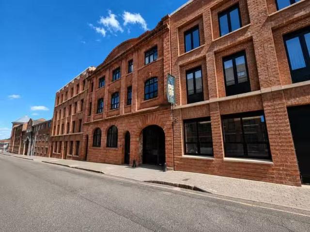 Nice 1 BA 1 bedroom apartment for rent in Pressworks, 40 44 No.