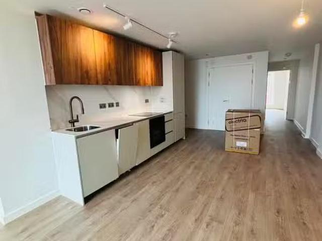 Cozy 1 BA 1 bedroom apartment for rent in Sapphire Court, Brad.