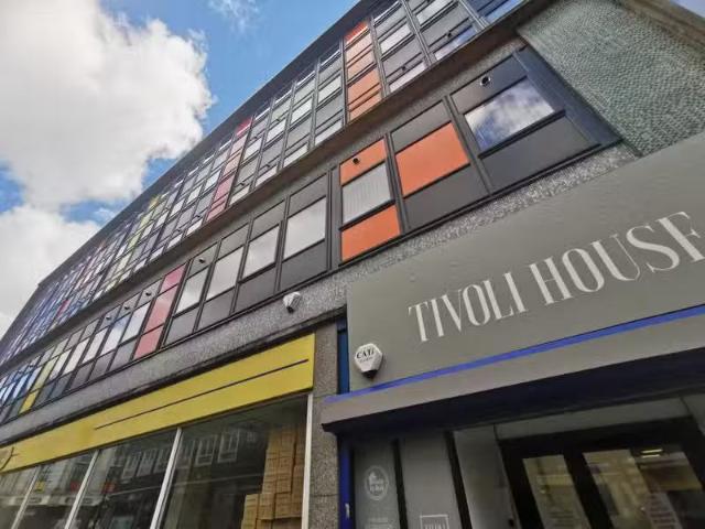 Cozy 1 BA 1 bedroom apartment for rent in South Street, HULL.