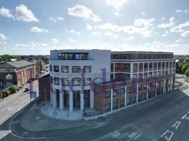 Rental! 1 BA 1 bedroom apartment for rent in Surrey, KT16