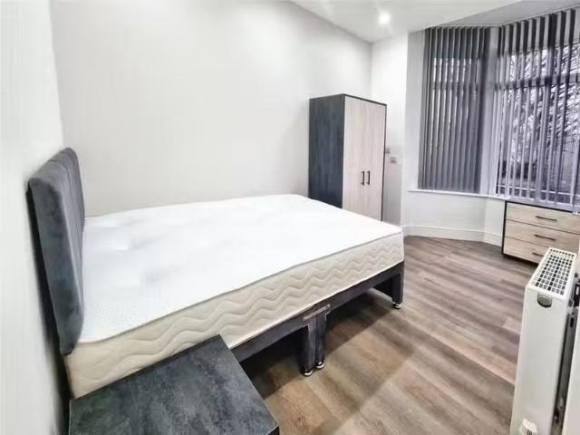 Deal! 1 BA 1 bedroom Detached Room to rent, Spring Gardens Lan.