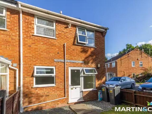 Nice 1 BA 1 bedroom end of terrace house for rent in Over Brun.