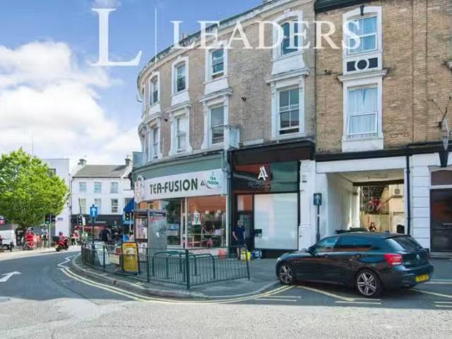 Cozy 1 BA 1 bedroom flat for rent in 67a Commercial Road, Bour.