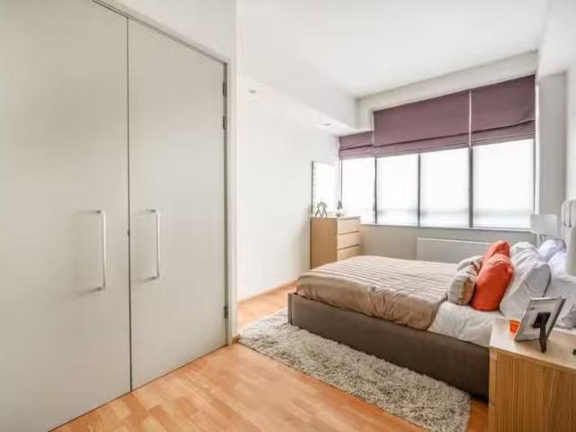 Charming 1 BA 1 bedroom flat for rent in City Road, Islington.