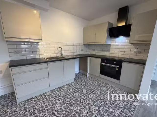 Cozy 1 BA 1 bedroom flat for rent in Dingle Street, Oldbury, B69