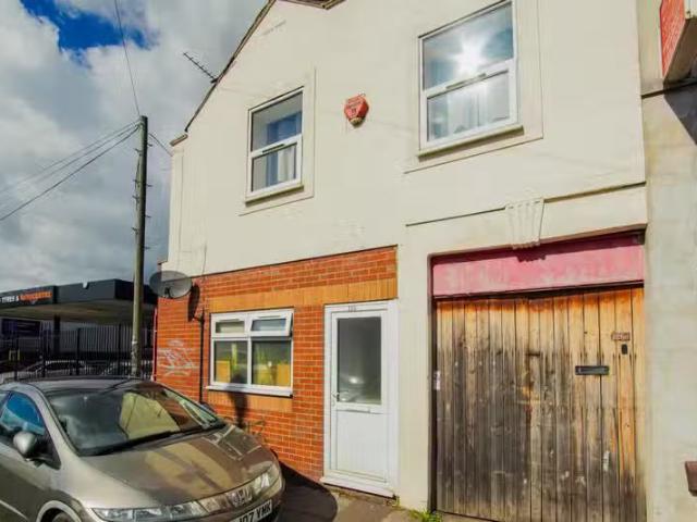 Just in! 1 BA 1 bedroom flat for rent in Easton Road, Easton.