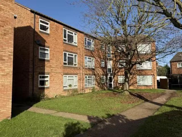 Cozy 1 BA 1 bedroom flat for rent in Hedges Close, Hatfield, A.