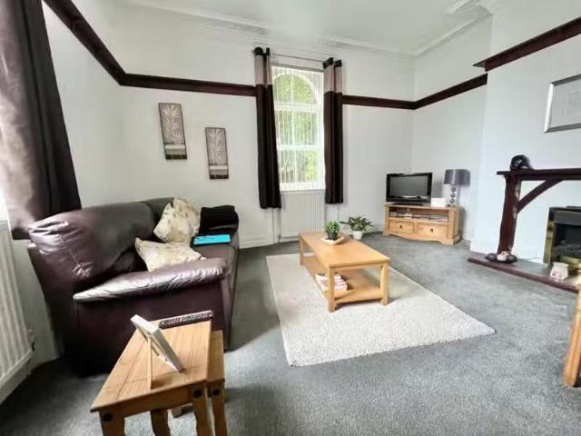 Cheap 1 BA 1 bedroom flat for rent in High Street, Willington.