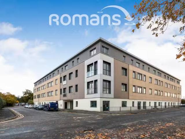 Rental! 1 BA 1 bedroom flat for rent in Lyon Way, Frimley, Cam.