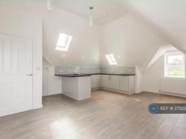 Deal! 1 BA 1 bedroom flat for rent in Mayville Avenue, Bristol.