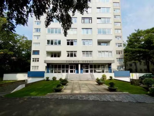 Just in! 1 BA 1 bedroom flat for rent in Manor Road, Eastcliff.
