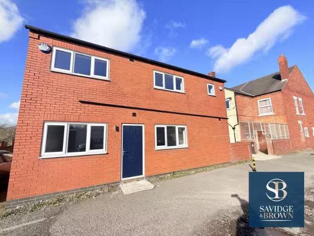 Unique 1 BA 1 bedroom flat for rent in Market Place, South Nor.