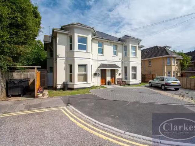 Cozy 1 BA 1 bedroom flat for rent in Methuen Close, Dorset, BH8