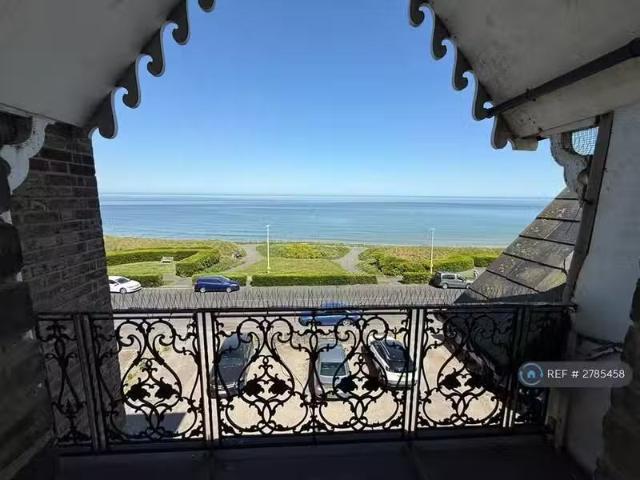 Charming 1 BA 1 bedroom flat for rent in Sea Road, Westgate On.