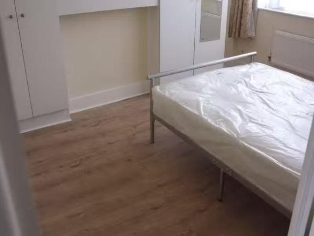 For Rent! 1 BA 1 bedroom flat for rent in St Pauls Avenue, HAR.