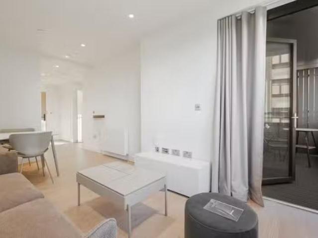 For Rent! 1 BA 1 bedroom flat for rent in Park Lane, Wembley.