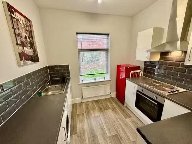 New 1 BA 1 bedroom flat for rent in Waveley Road, Coventry, We.
