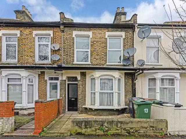 Charming 1 BA 1 bedroom flat for rent in Westdown Road, Stratf.